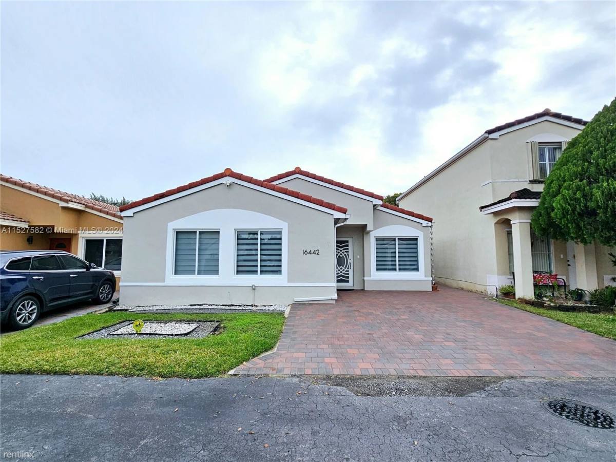 16442 SW 97th St, Miami, FL 33196 (#77344338) | RentalSource