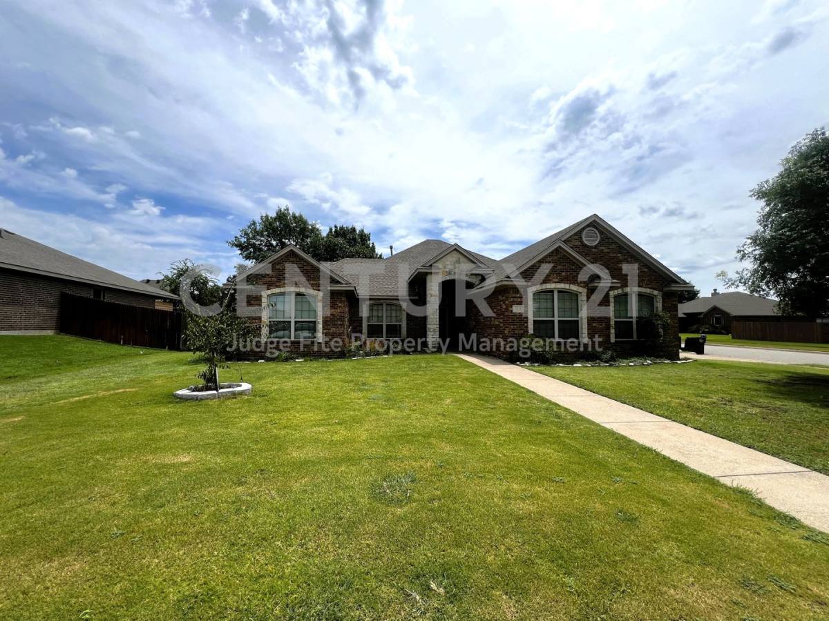 710 Wolf Creek Dr, Cleburne, TX 76033 (#81951854) | RentalSource
