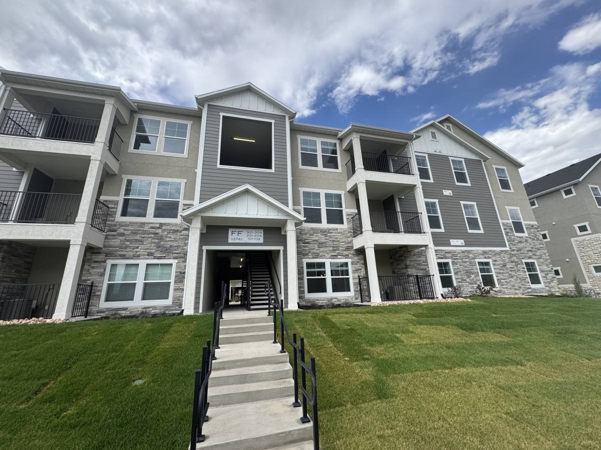 13741 S Hanley Lane #FF204, Herriman, UT 84096 (#82148234)