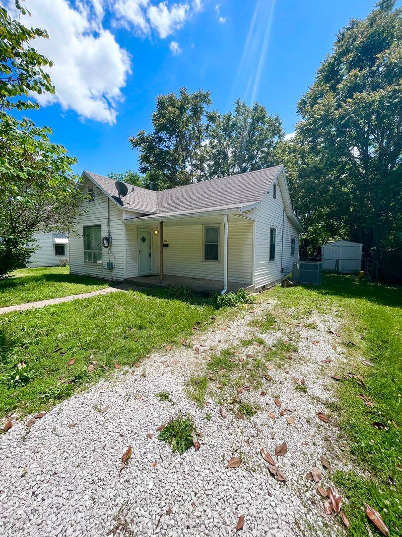1028 E Blaine St, Springfield, MO 65803 | RentalSource