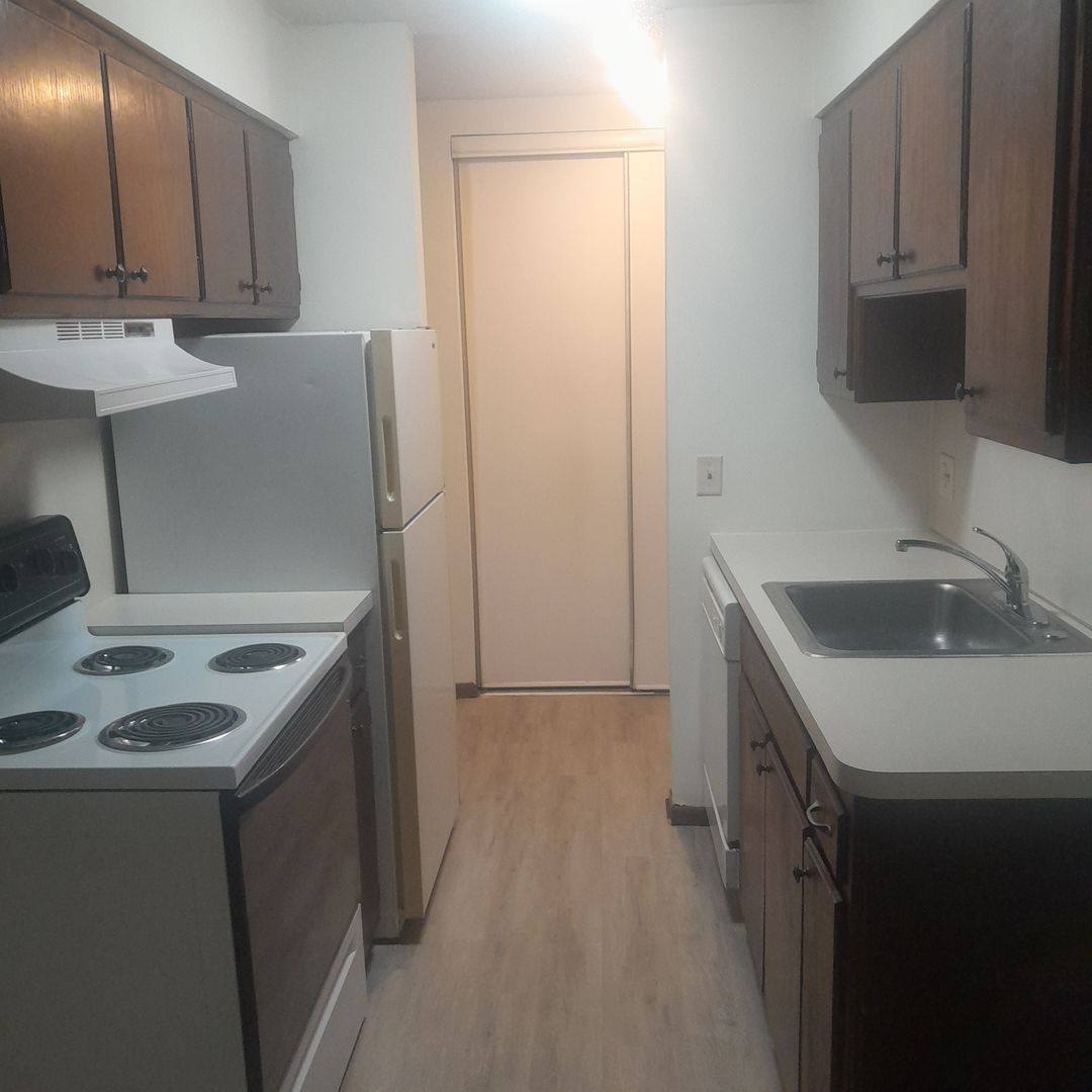 17 - 33 7th Ave SE, Osseo, MN 55369 | RentalSource