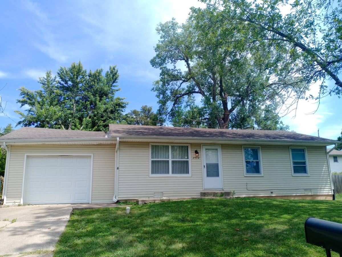 2504 Glenn Dr, Columbia, MO 65202 (#82257476) | RentalSource