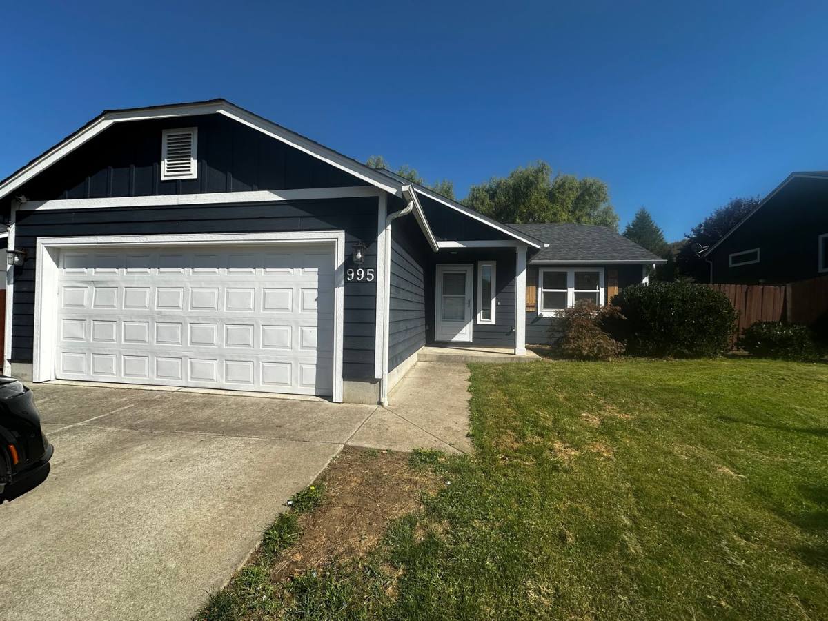 995 Rolling Hills Dr, Roseburg, OR 97471 | RentalSource