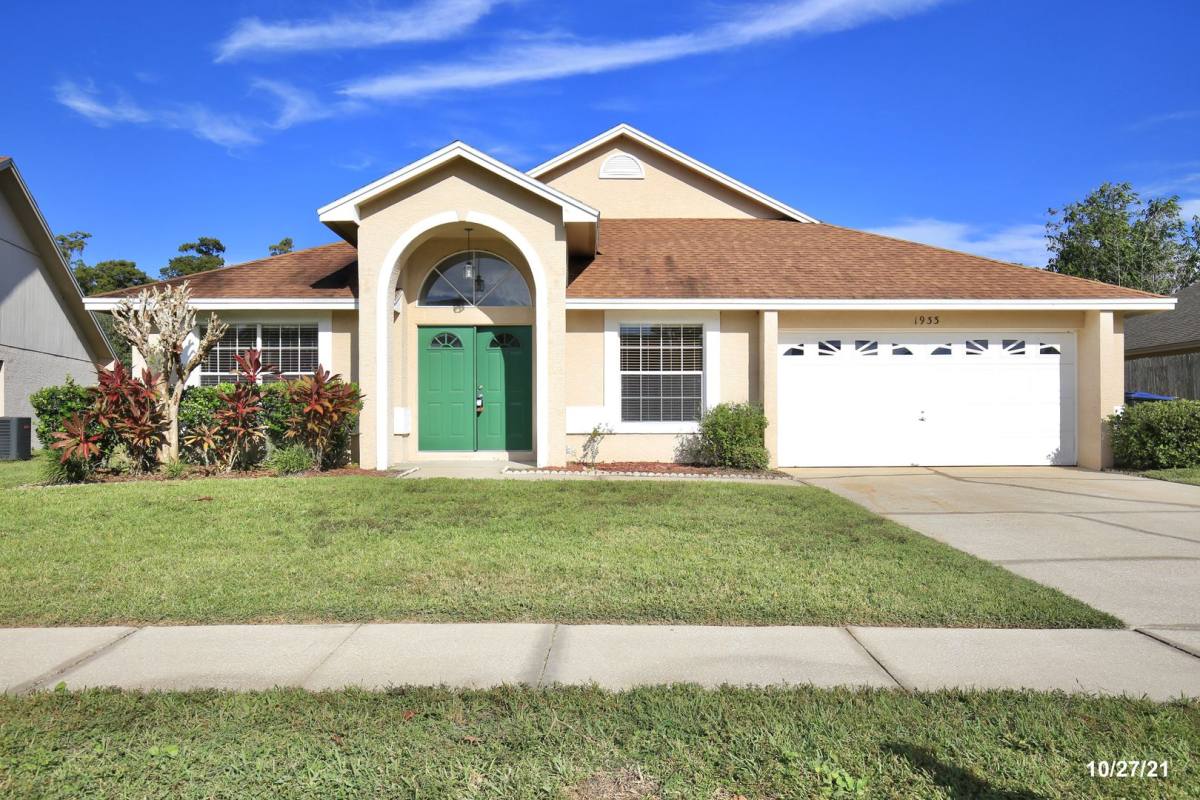 1933 Gamboge Dr, Orlando, FL 32822 | RentalSource