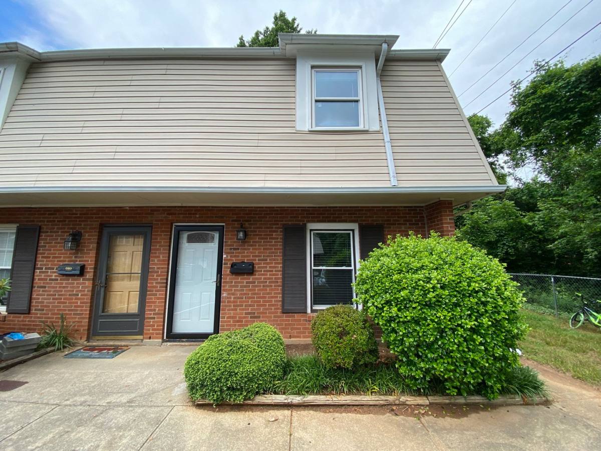 331 Vineyard Park Court, Winston Salem, NC 27104 (#82422849)