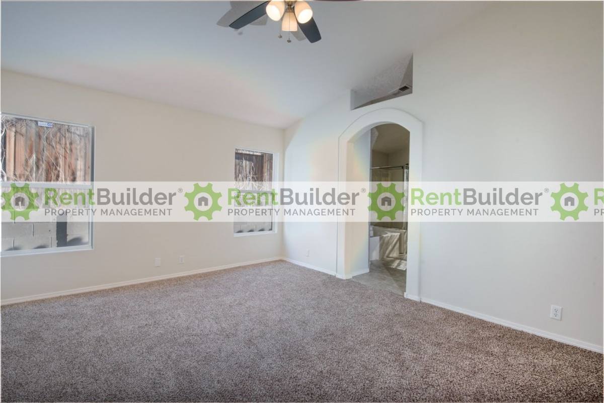 10532 Brookline Place NW, Albuquerque, NM 87114 (#82423264)