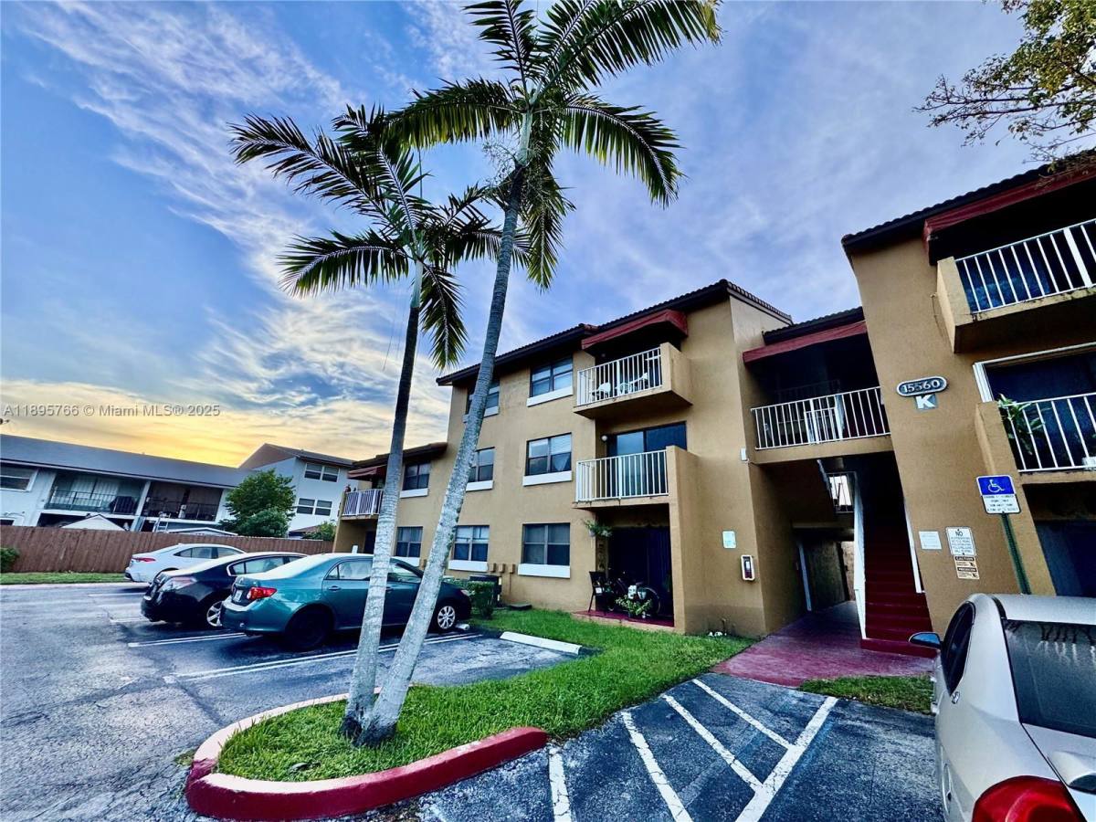 15560 SW 80th St #K-203, Miami, FL 33193 (#82522663) | RentalSource