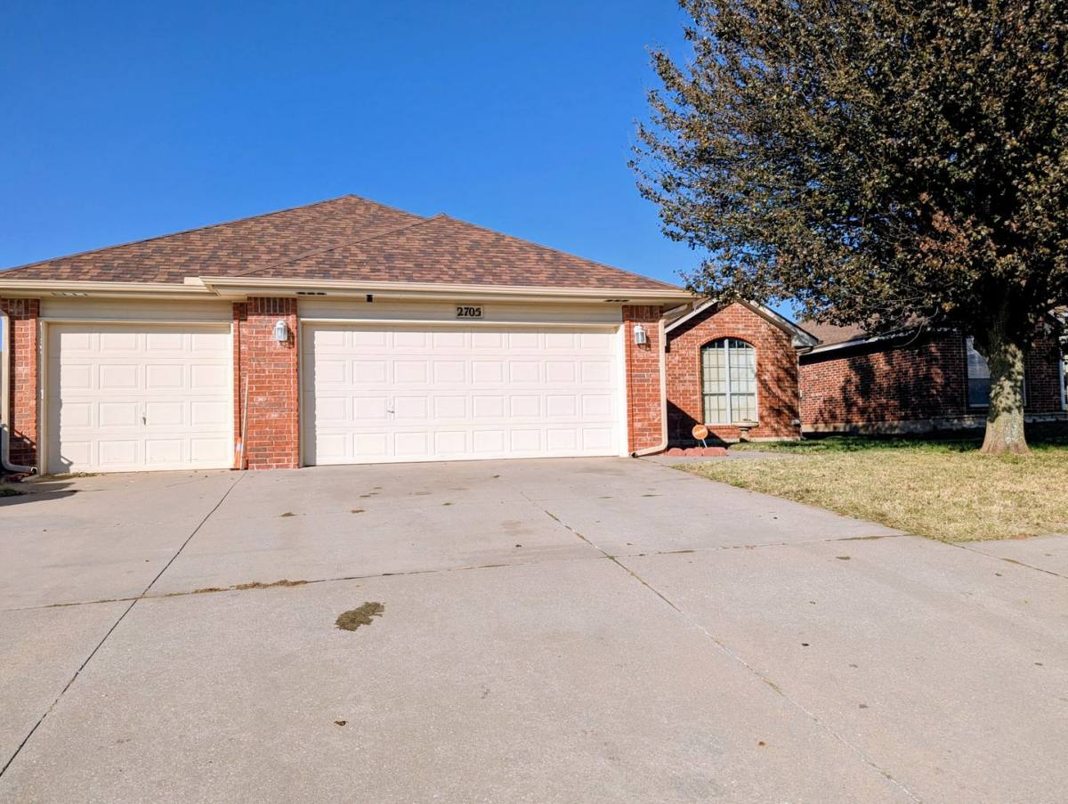 2705 SE 92nd Circle, Oklahoma City, OK 73160 - $1,699 | RentalSource