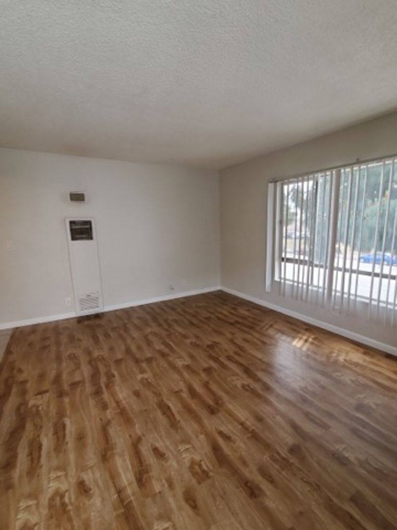 639 E Martin Luther King Jr Blvd, Los Angeles, CA 90011 | RentalSource