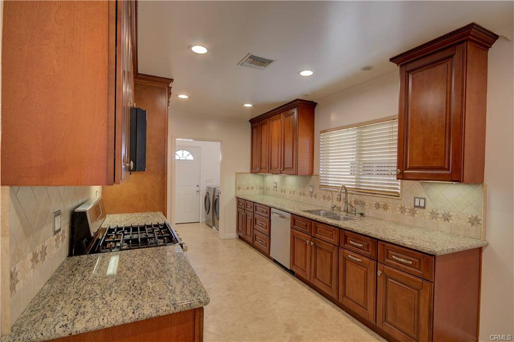 1367 E Windsor Rd, Glendale, CA 91205 (#82656352) | RentalSource