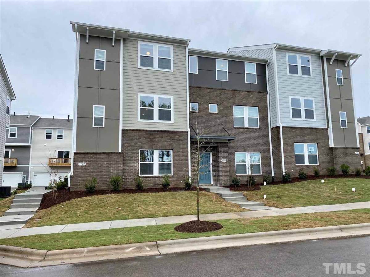 1132 Brickfield Dr in Cary, NC | 4 Beds 4 Baths 2,200 sqft Townhouse ...