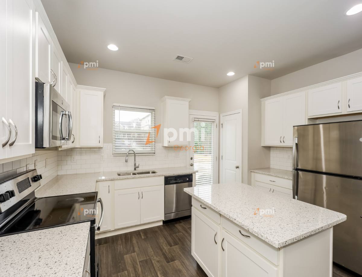 3654 Madison St, Atlanta, GA 30337 - $2,495 | RentalSource