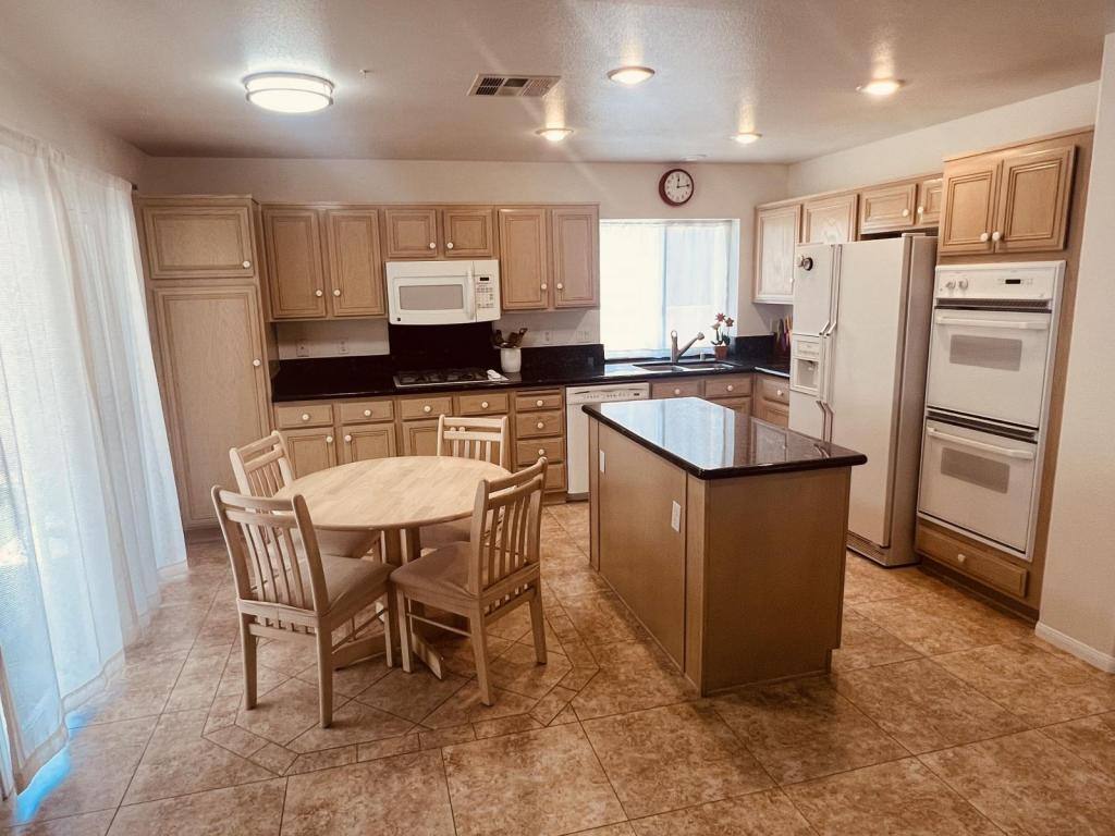 9436 Cloudcroft Ave, Las Vegas, NV 89134 | RentalSource