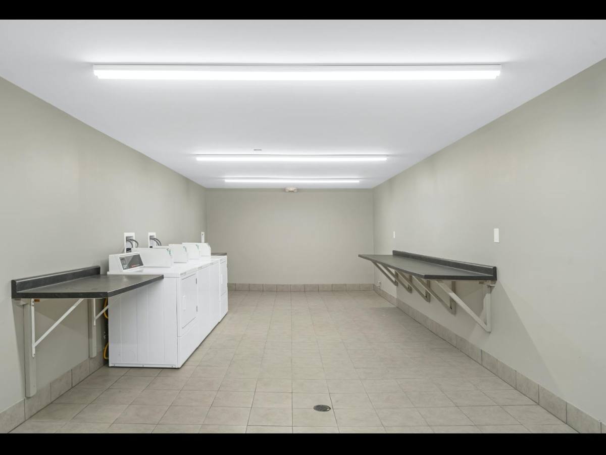 1450 S Busse Rd, Mount Prospect, IL 60056 | RentalSource