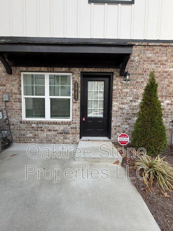 1985 Sea Cove Point NW, Atlanta, GA 30318 - $2,550 | RentalSource