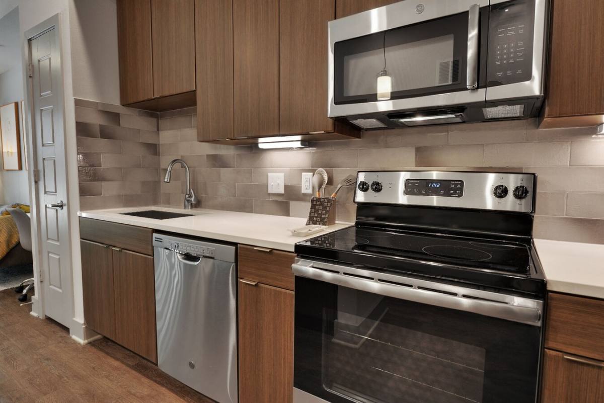 299 W Gray St #29WG, Houston, TX 77019 | RentalSource