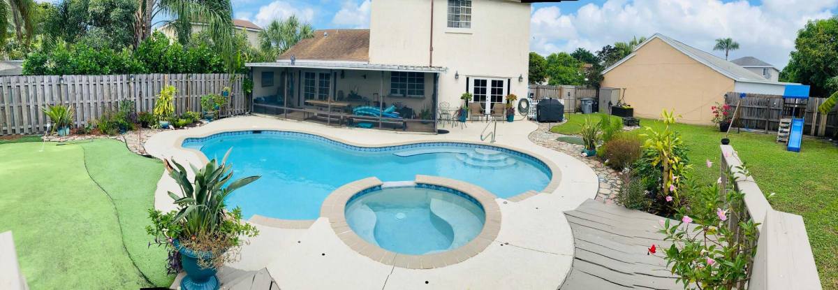 9928 Moss Pond Dr, Boca Raton, FL 33496 - $4,500 | RentalSource