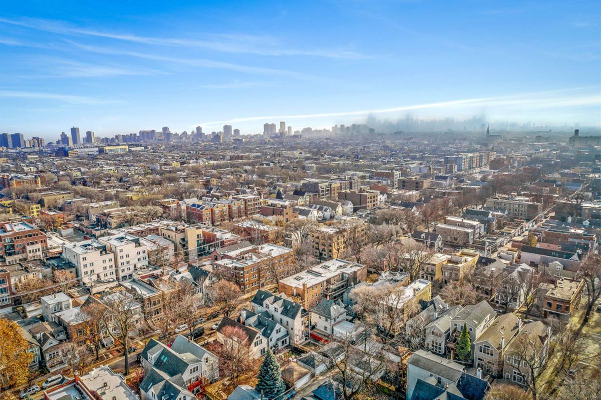 1634 W Grace St, Chicago, IL 60613 | RentalSource