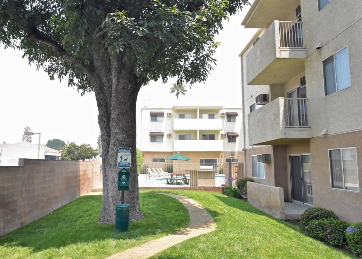 18415 Dearborn St, Northridge, CA 91325 | RentalSource