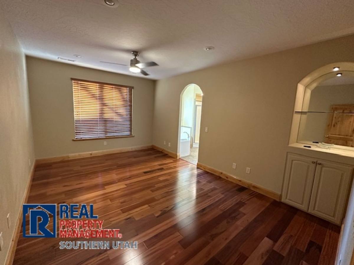 3845 London Lane, Santa Clara, UT 84765 | RentalSource