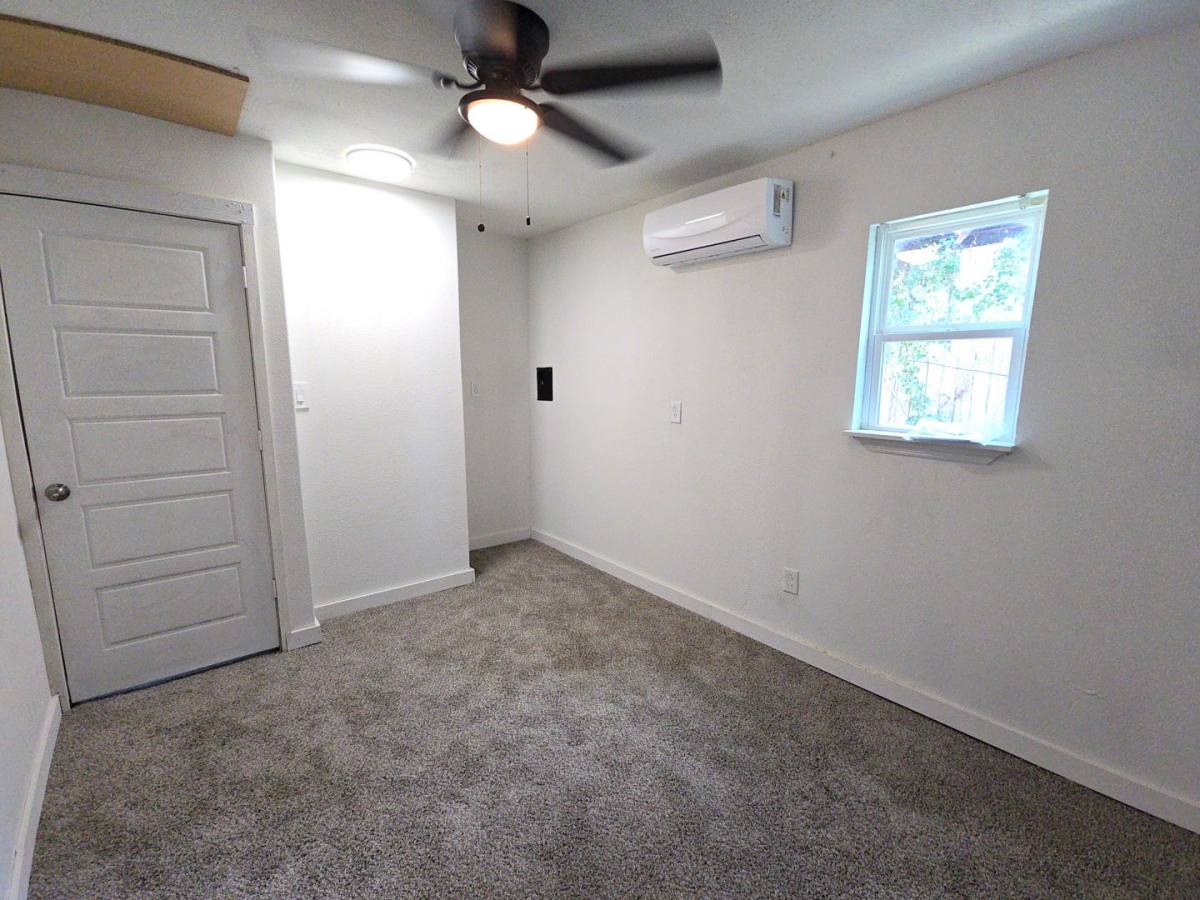 9010 Linda Vista Rd, Houston, TX 77078 - $775 | RentalSource