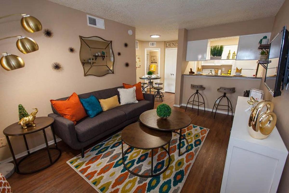 The Corners - Dallas, TX 75237 | RentalSource