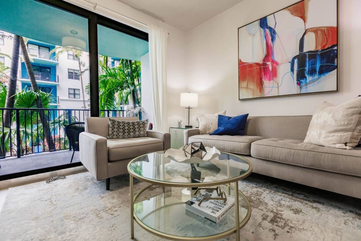 Aviah Flagler Village - Fort Lauderdale, FL 33301 - $3,310