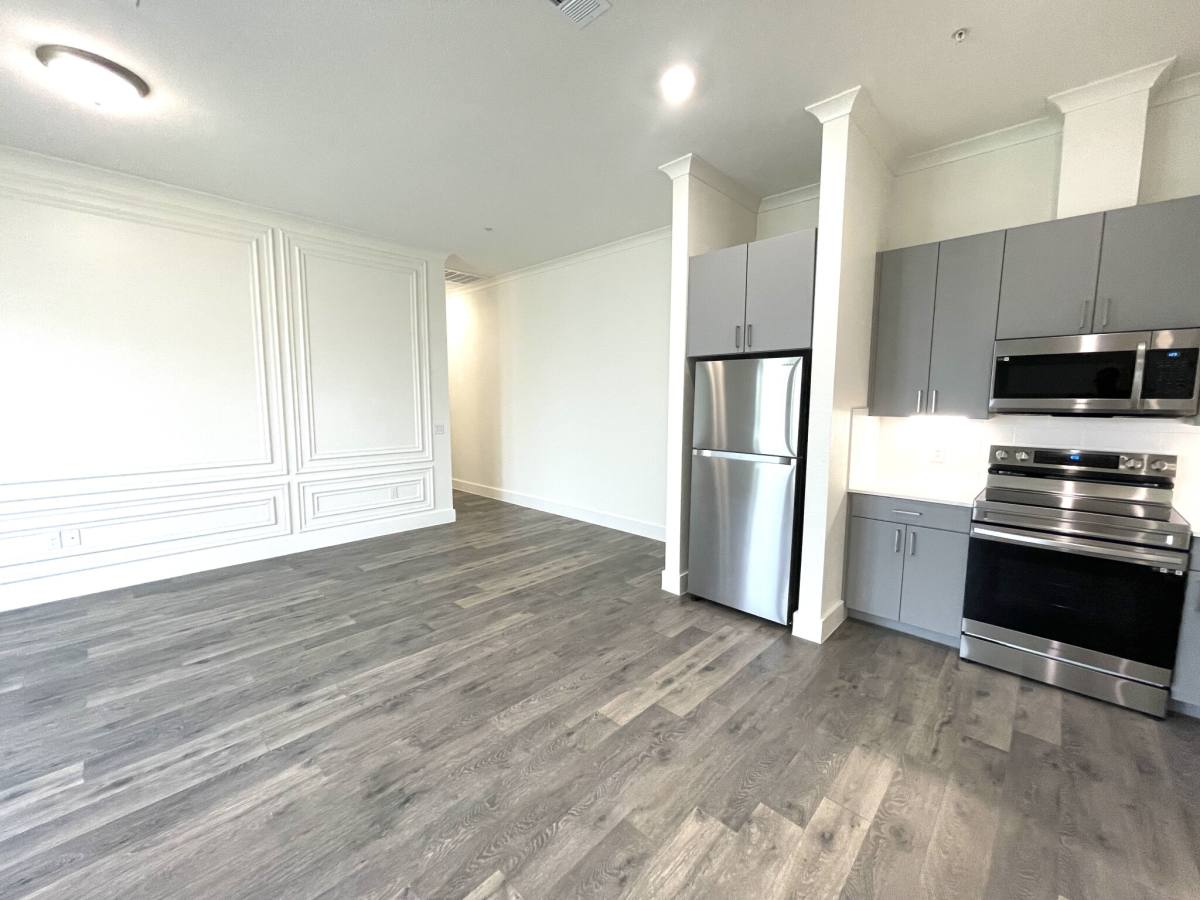 865 Limmer Loop, Hutto, TX 78634 - $1,368+ | RentalSource