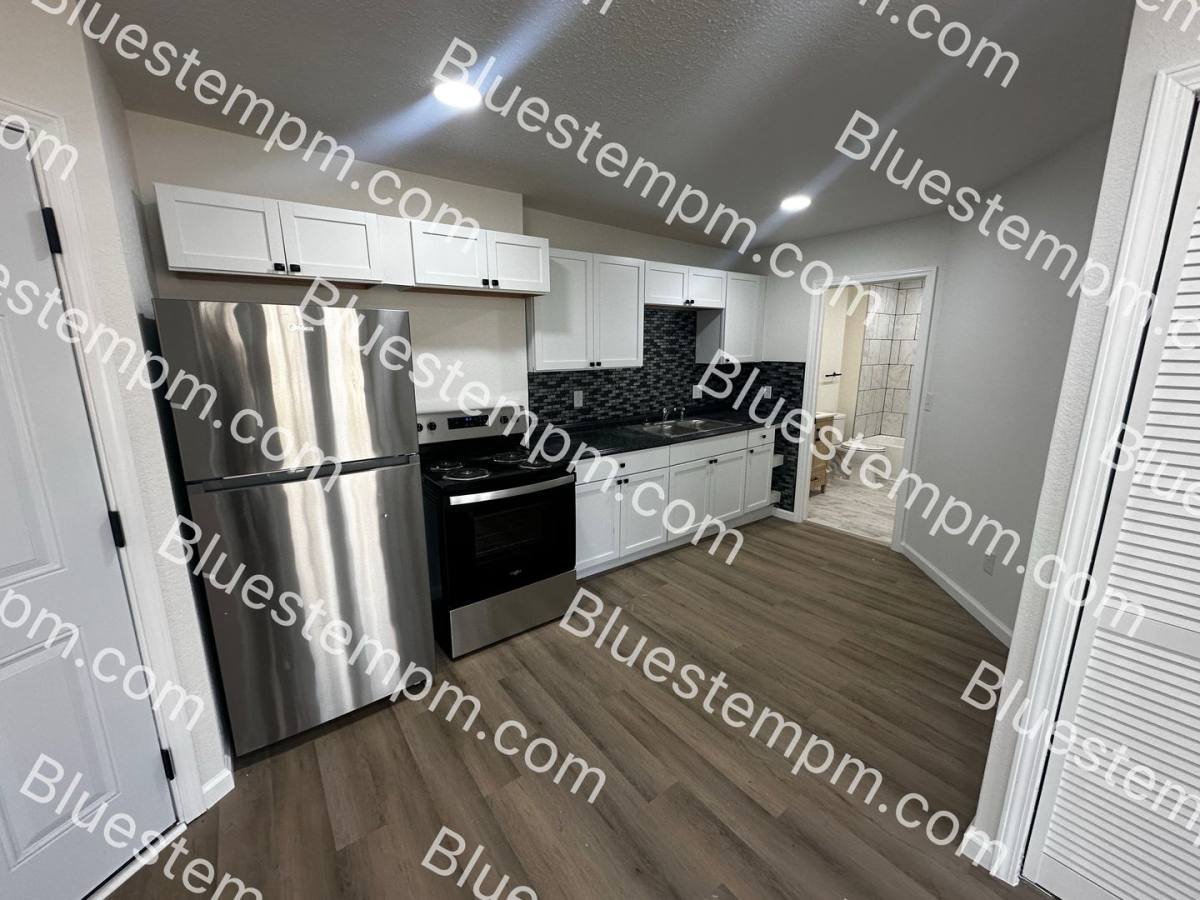 1115-1117 Felix St, Saint Joseph, MO 64501 | RentalSource