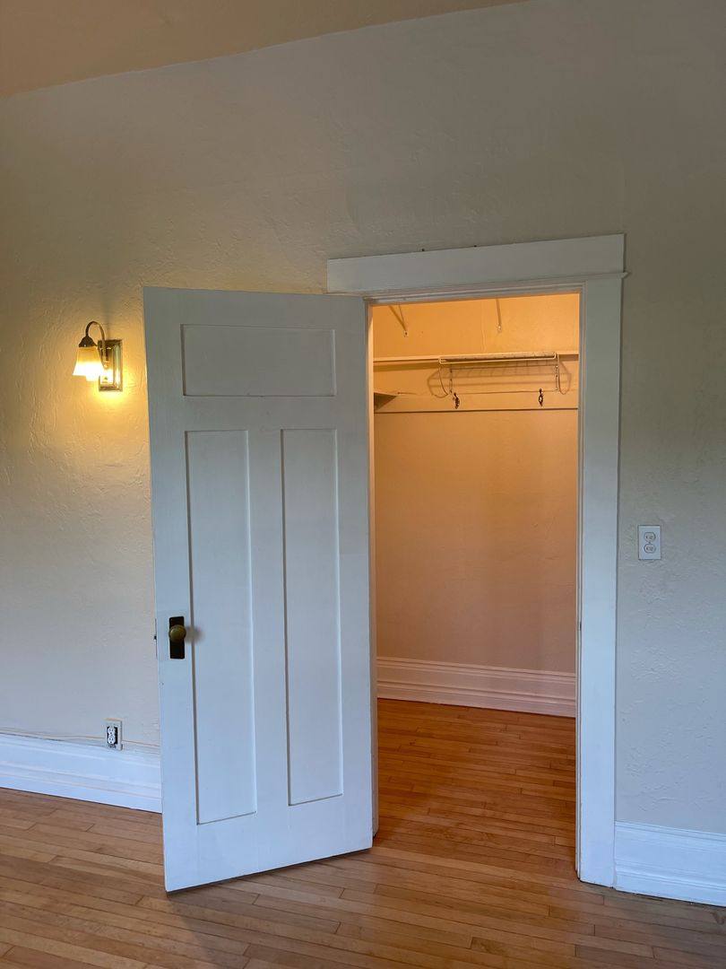 1027 Bellevue Court E, Seattle, WA 98102 | RentalSource