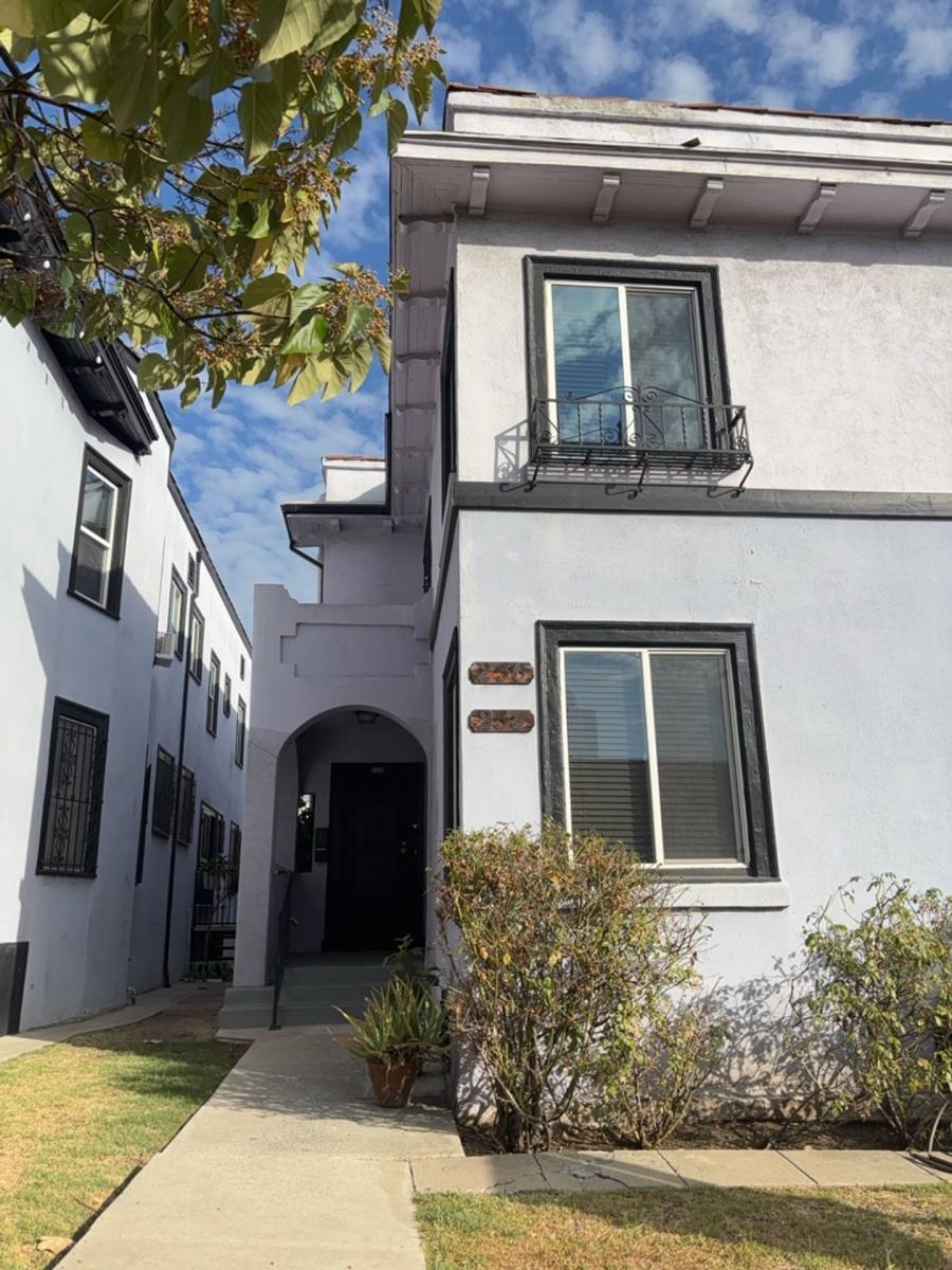 234-236 S Reno St, Los Angeles, CA 90057 (#82934352) | RentalSource