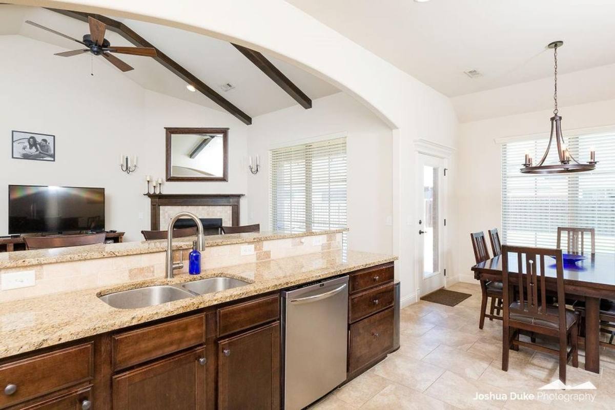 4328 E Black Canyon, Fayetteville, AR 72701 | RentalSource