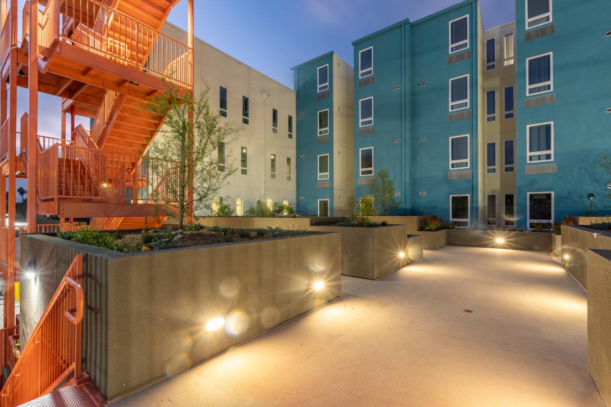 4007 W Martin Luther King Jr Blvd, Los Angeles, CA 90008