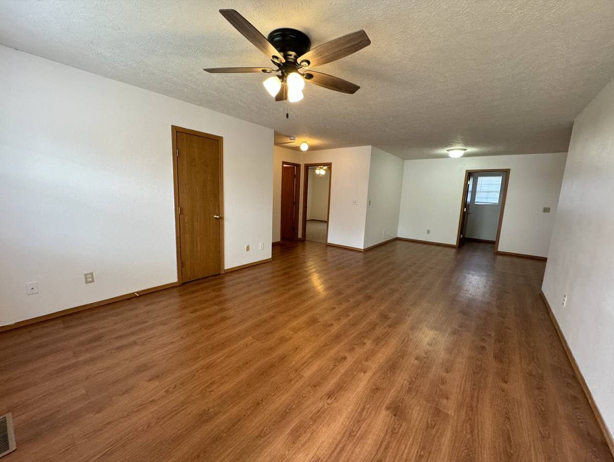 126 W Terrace Court in Sparta, MO | 2 Beds 2 Baths 1,000 sqft House for ...