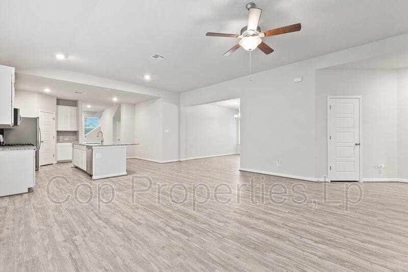 11627 Troubadour Trail in San Antonio, TX | $2,350 - $2,350 | 4 Beds 3 ...