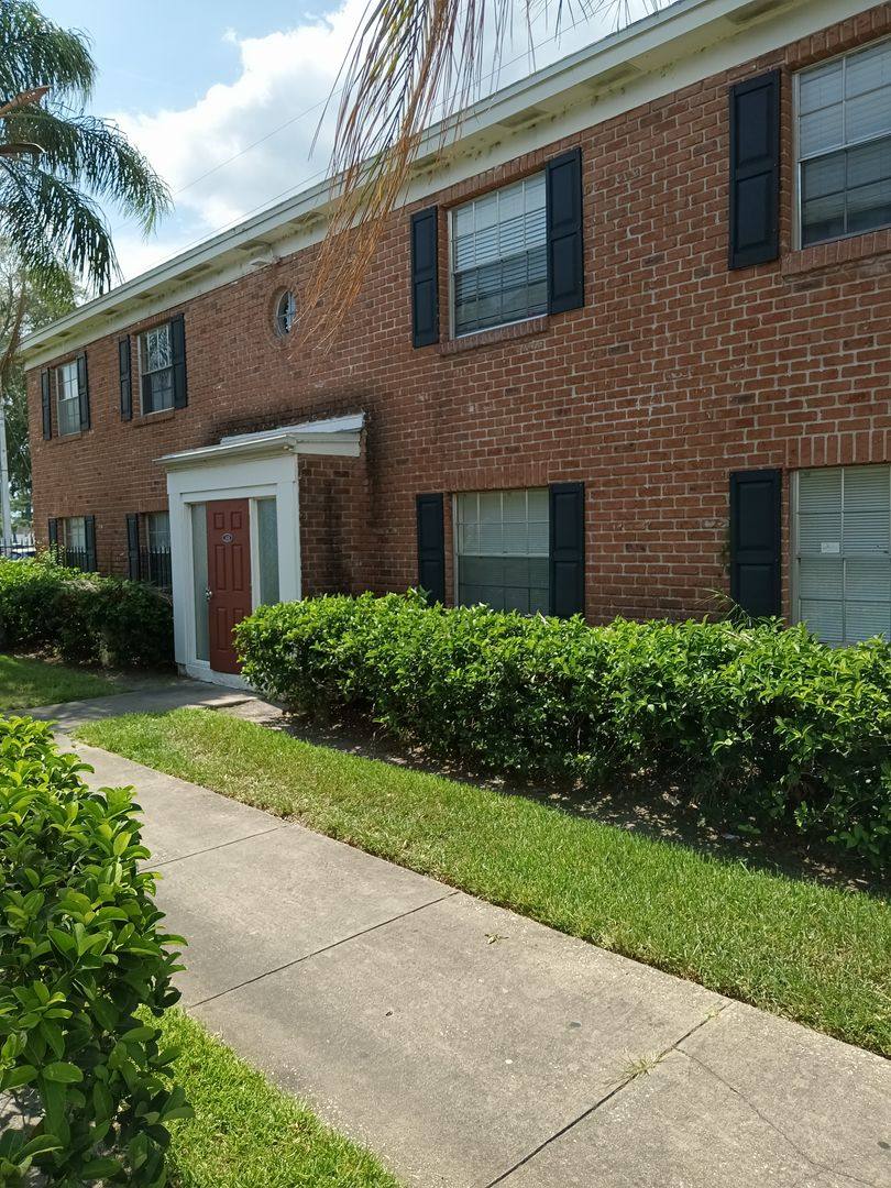 1436 Holden Ave in Orlando, FL | 2 Beds 1.5 Baths 970 sqft Condo for ...